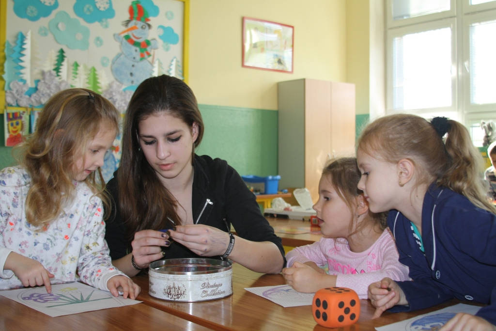 How Teaching Assistants Can Help Manage Large Classes - EDBlog